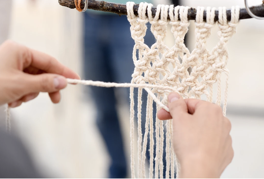 3 Ways to Learn Macrame: from live workshops to online classes ...