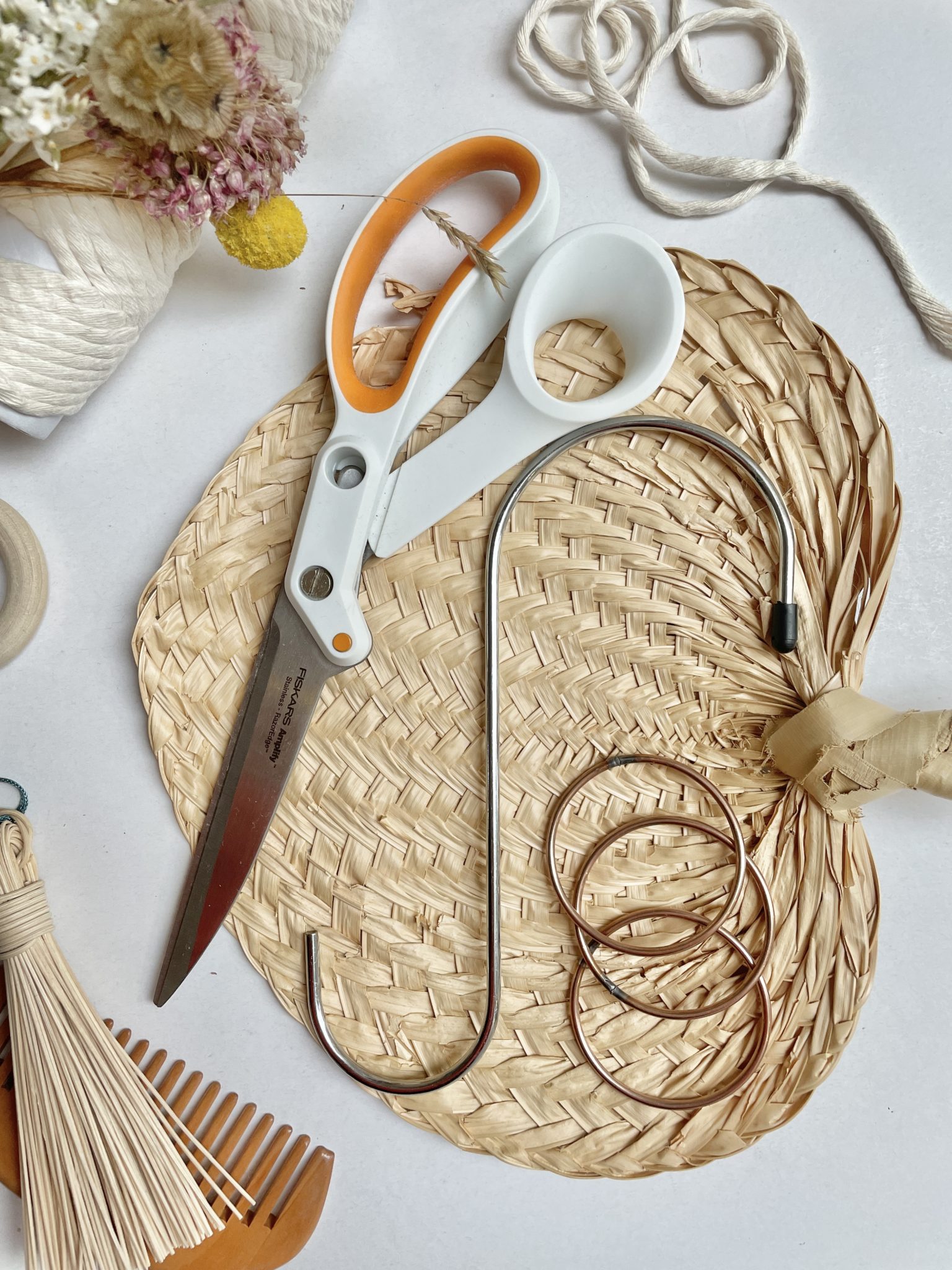 3 macrame tools that will instantly change the way you work - Isabella ...