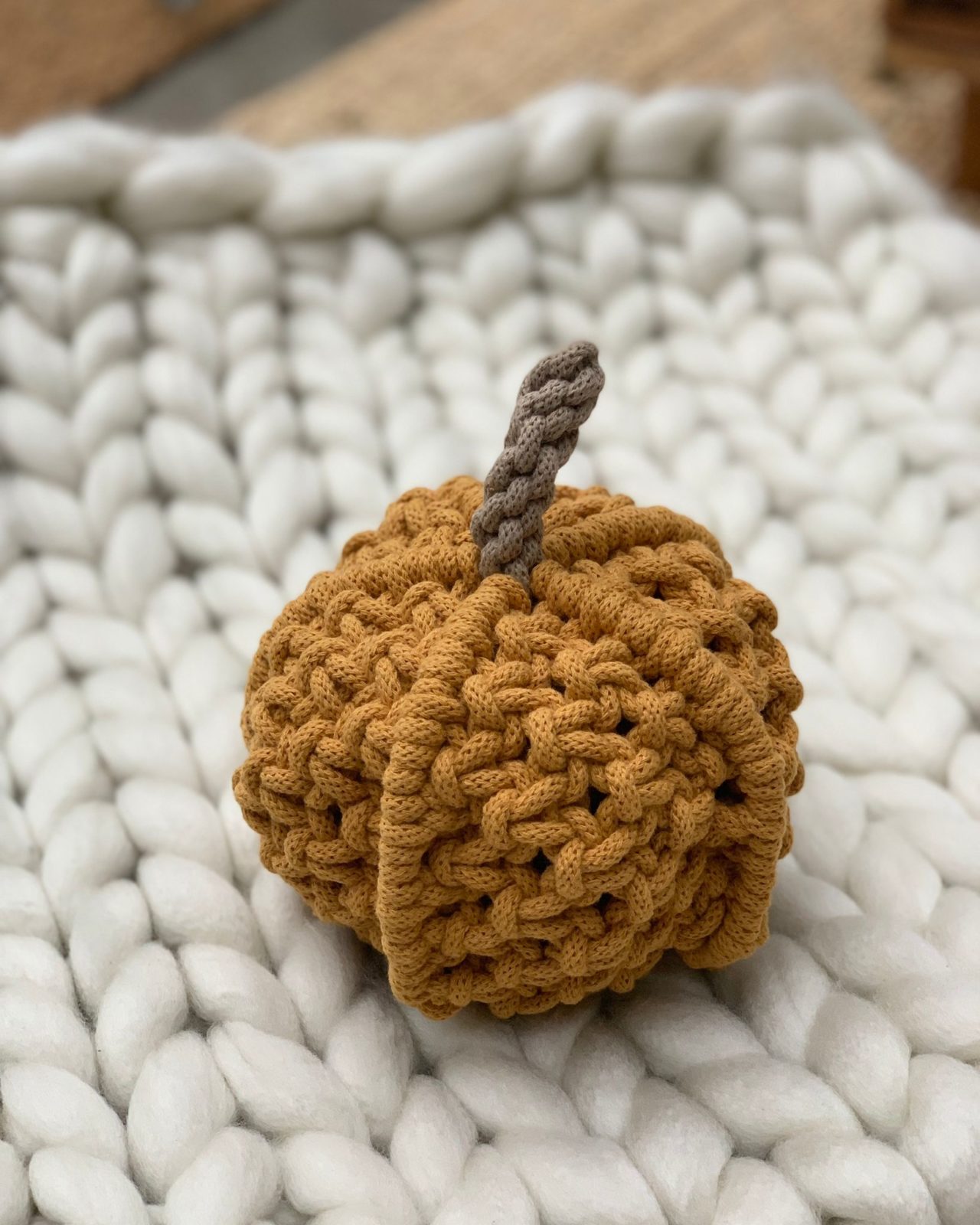 Top 5 Halloween Macrame Projects - Isabella Strambio Blog